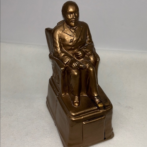 Eatons | Other | Vintage Replica Of Timothy Eaton Statue 5 Blow Mold ...